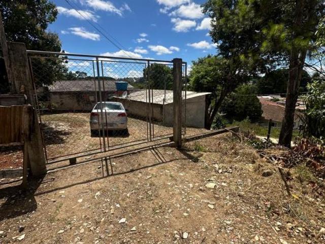 Terreno de Esquina com Casa em Colombo Jardim das Graças – R$ 150.000