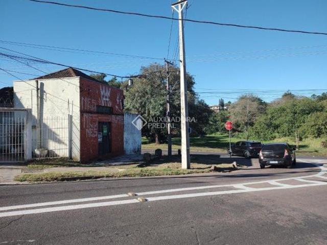 Terreno de esquina com grande visibilidade, via com grande circulação na zona norte de Porto Alegre