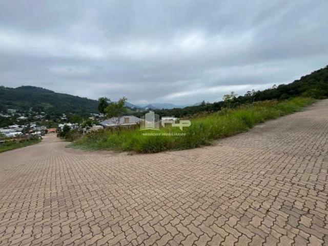 TERRENO DE ESQUINA COM LINDA VISTA