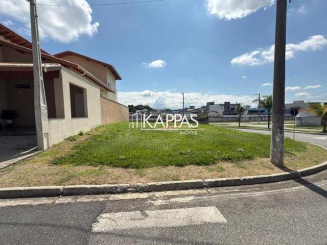Terreno de esquina com vista para a Serra
