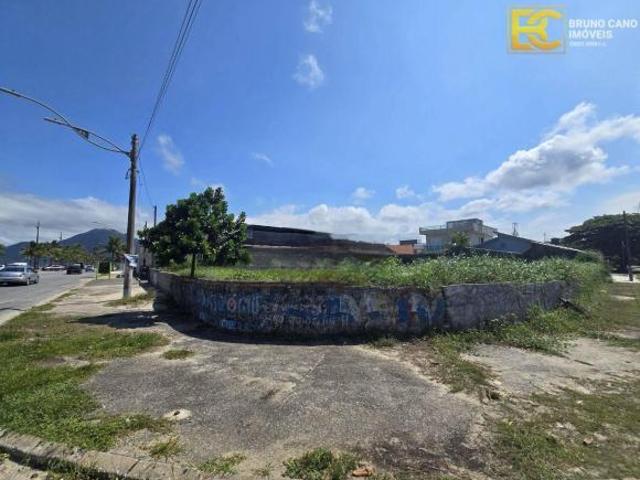 Terreno de Esquina com Vista para o Mar no Bairro Arpoador – 405m²