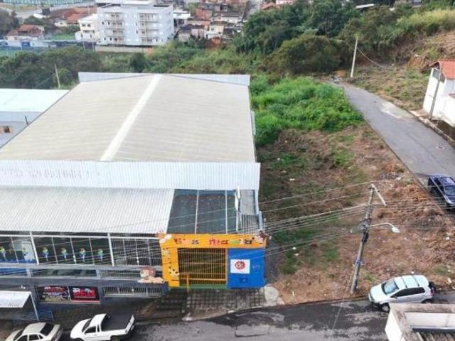 Terreno de esquina com 390 m² para venda em Santa Luiza Varginha/MG