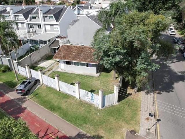 Terreno de Esquina com 398m² no Centro Cívico ao Lado do Zapata Mexican Bar Localização Estratégica