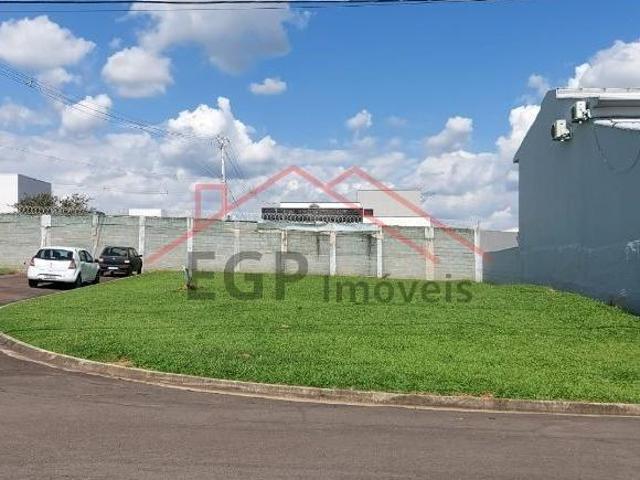 Terreno de esquina, com 318m², plano no Granja Olga II, Sorocaba, SP. Condomínio com muito lazer, pr
