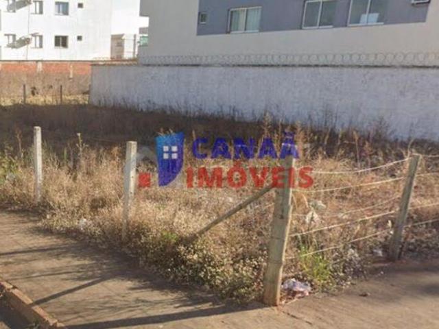 Terreno de esquina,á venda