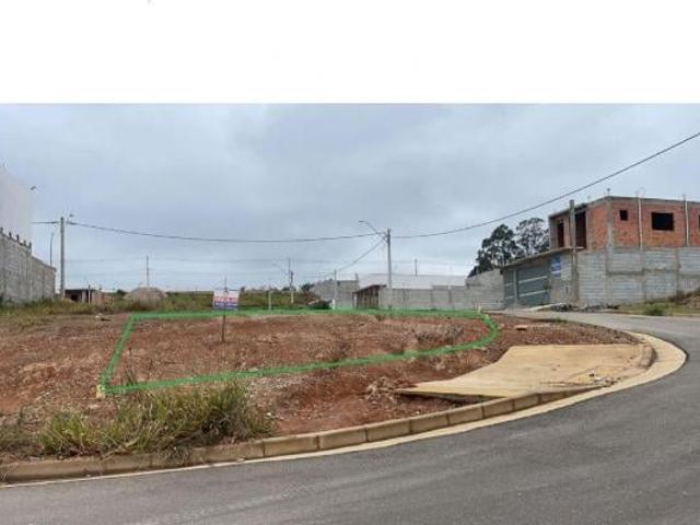 Terreno de Esquina á Venda 249 M²