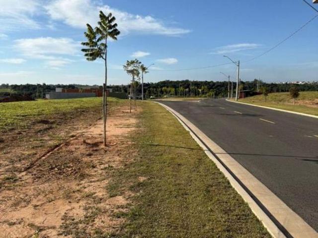 Terreno de Esquina à Venda | 329 m² | Terras Alpha Nova Esplanada | Votorantim/SP | R$ 422.000