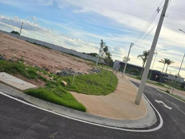 Terreno de esquina à venda, Village Bourdeaux, Vinhedos, Cuiabá