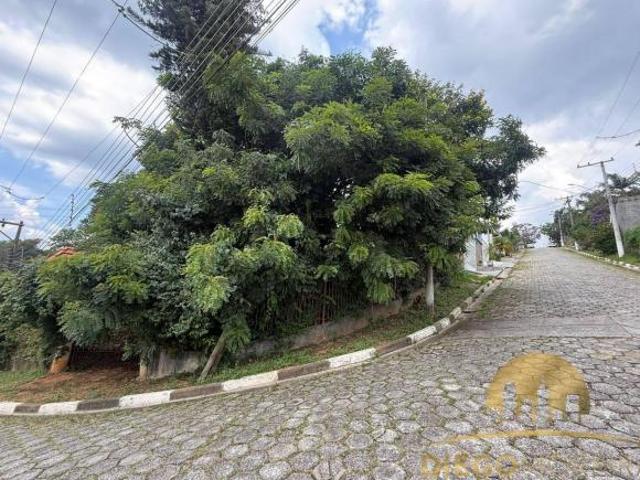TERRENO DE ESQUINA À VENDA EM TERRA PRETA – ÓTIMA OPORTUNIDADE