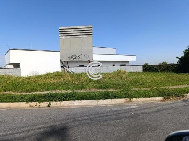 Terreno de esquina a venda em Vinhedo/SP