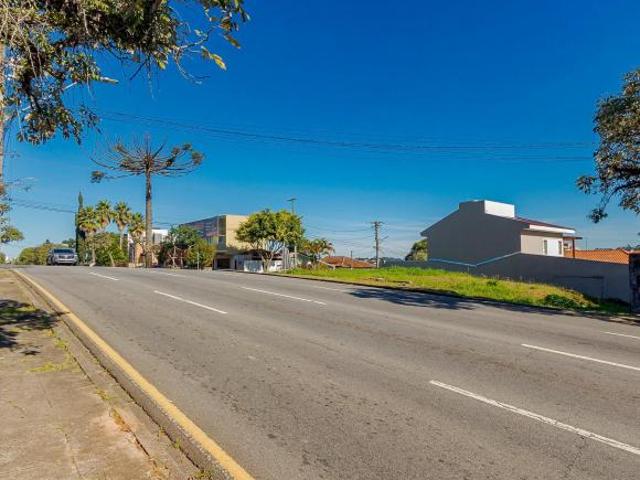 Terreno de esquina à venda na Rua São João com Calixto de Jesus no bairro Tingui