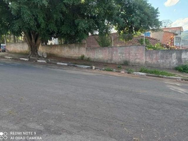 TERRENO DE ESQUINA A VENDA NO BAIRRO JARDIM ITAPEVI ITAPEVI