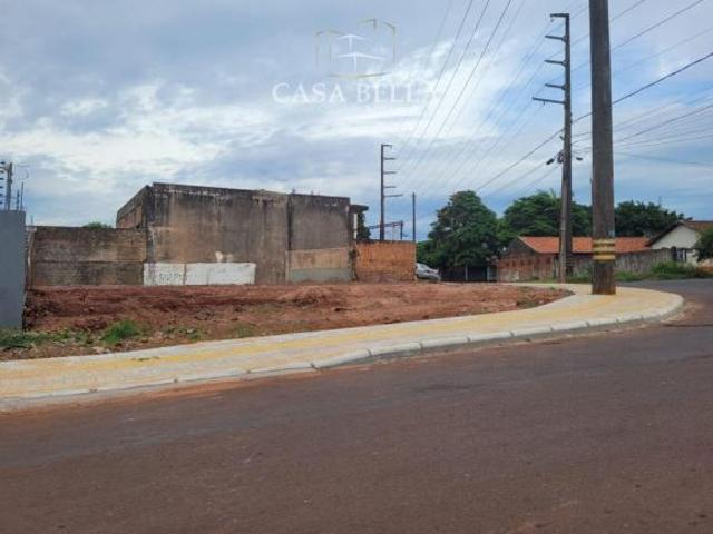 Terreno de esquina á venda no Bairro Parque Imperatriz, em Foz do Iguaçu, PR