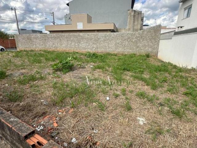 Terreno de esquina à venda no Jardim Cristal Votorantim/SP