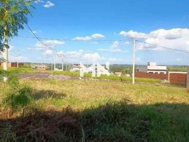 Terreno de Esquina à Venda no Jardim dos Ipês em Salto/SP