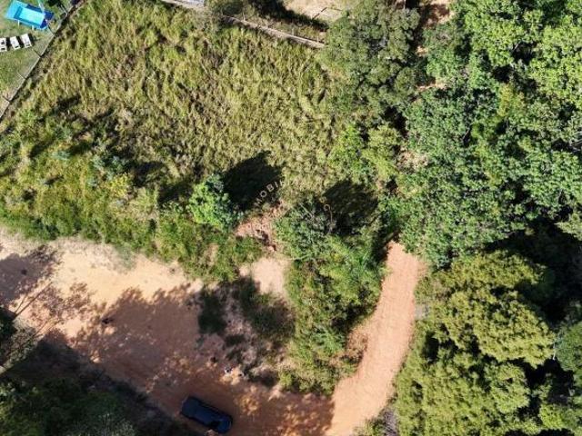 Terreno de Esquina em Condomínio Fechado 1.263m² R$ 220 mil