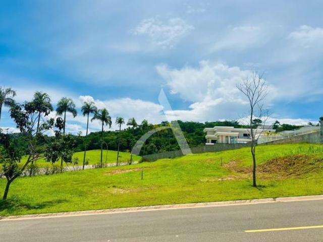 TERRENO DE ESQUINA, EM ACLIVE À VENDA NO CONDOMÍNIO ENTREVERDES EM CAMPINAS / SP