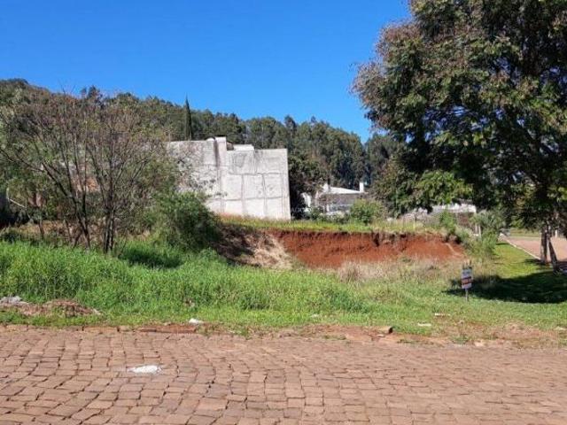 Terreno de Esquina em Agua Santa