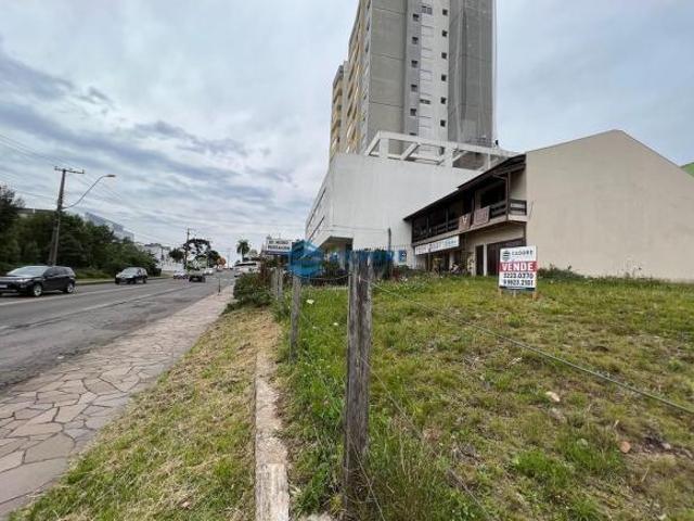 Terreno de esquina em Avenida com 2.131m²