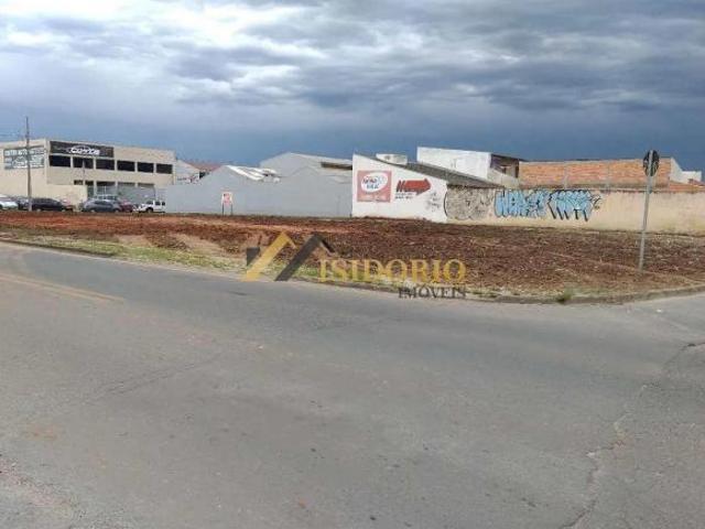 TERRENO DE ESQUINA NO GUARAITUBA! 606,25m² DE ÁREA TOTAL