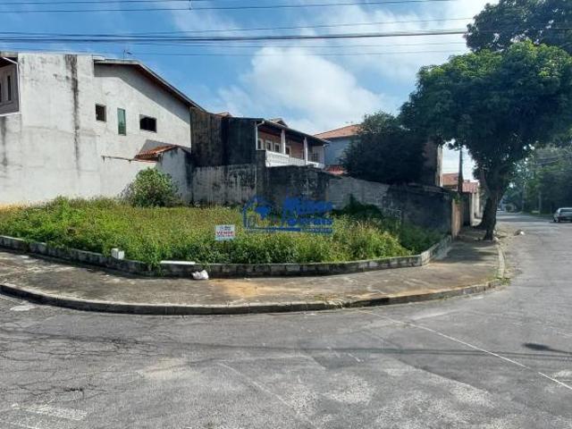 TERRENO DE ESQUINA NO JARDIM SUL! 100% DOCUMENTADO. IDEAL PRA CONSTRUIR UMA OU MAIS RESIDÊNCIAS! ÁRE