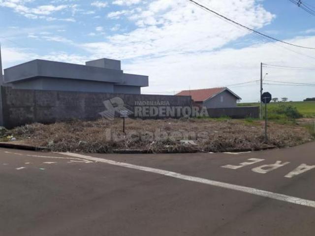 Terreno de esquina no Loteamento Parque Maria Serantes Venda Residencial