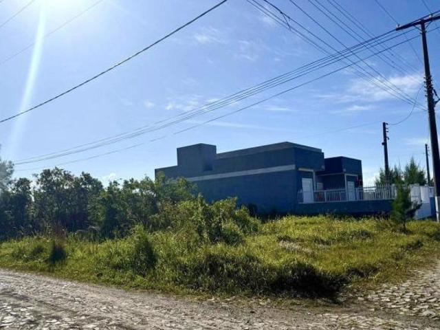 Terreno de esquina na Praia de Atlântida Sul