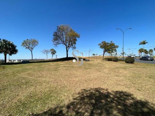 TERRENO DE ESQUINA SWISS PARK EM CAMPINAS/SP