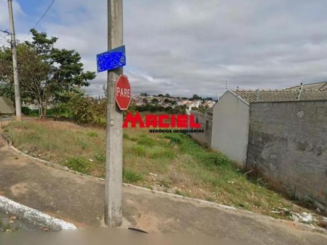 Terreno de esquina pronto para construir
