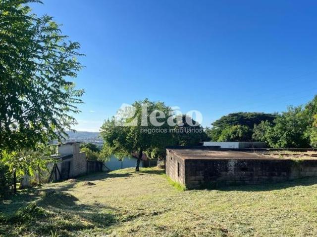 Terreno de 1400m² à venda no Vale Verde
