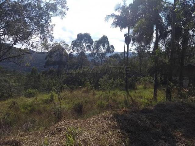 Terreno de 142000m²