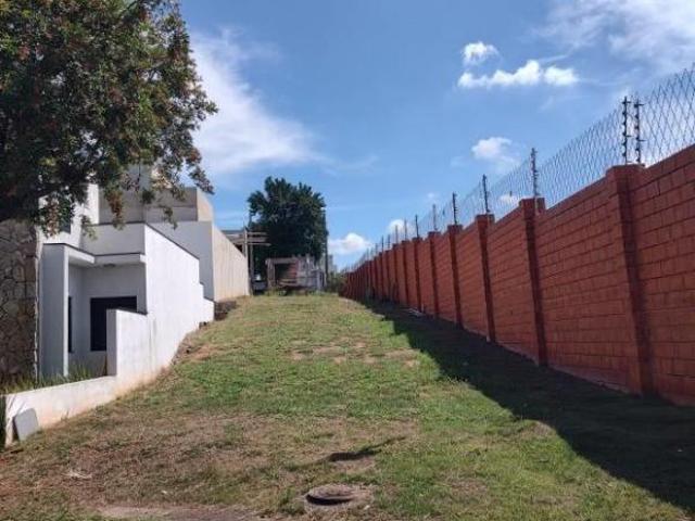 Terreno de 161 m² em condomínio exclusivo no bairro Cajuru do Sul Sorocaba SP, no Terras de São Fr