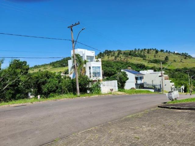 Terreno de 179,49 m², no bairro Altos do Ipê. Porto Alegre/RS