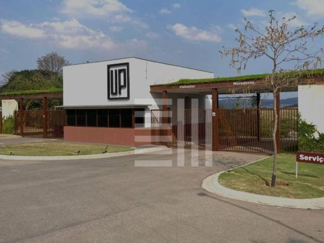 Terreno de 1000m2 em excelente localização no condomínio Up