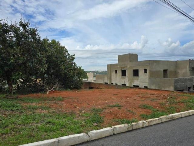Terreno de 1003 m² en venta, Condomínio Jardins da Lagoa
