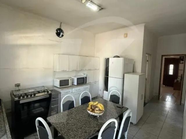 Terreno de 10x40 mts com casa antiga a 400 mts Metrô Parada Inglesa