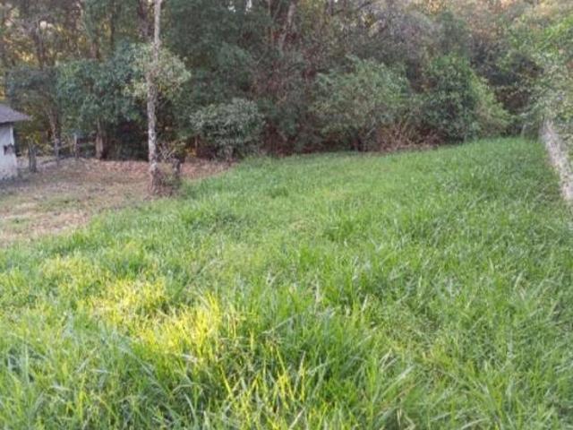 Terreno de 1122 m² escriturado em Santos Antônio do Pinhal