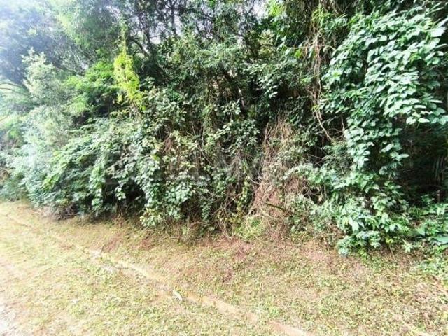 Terreno de 1.000² em condomínio fechado antes do centro!