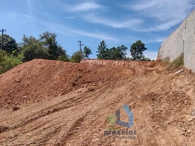 Terreno de 1.000m2 em Mairinque