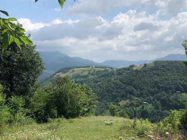 Terreno de 1.000m² com vista permanente para o vale ideal para construir chalés