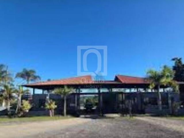 Terreno de 1.000m² Condomínio Pinheiro do Lago em Alambari, SP