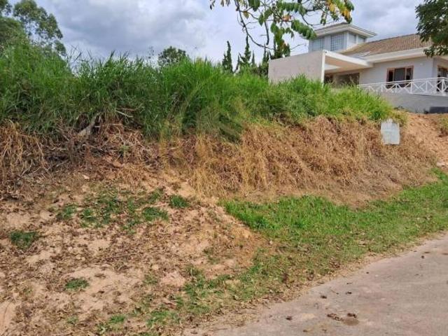 Terreno de 1.000m² em condomínio na Serra dos Lagos, Cajamar