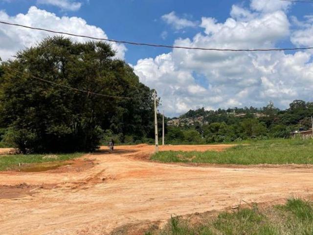 Terreno de 1.000m² em condomínio com apenas R$35 mil de entrada!