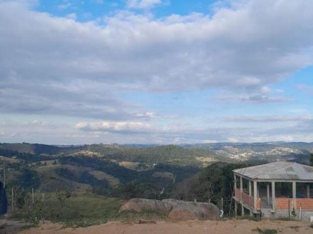 Terreno de 1.000m² em Região de Chácaras e Alto Padrão