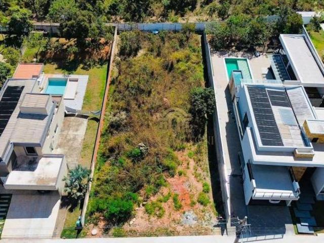 TERRENO DE 1.000M² ESCRITURADO E PLANO NO SETOR TORORÓ EM CONDOMÍNIO PRONTO PARA CONSTRUIR