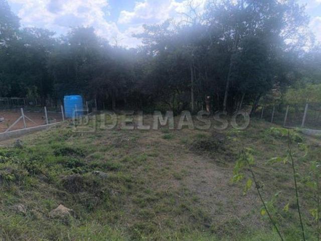 Terreno de 1.135m² com platô!