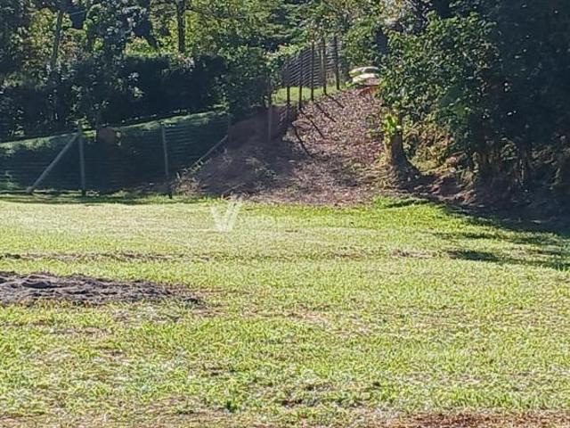 Terreno de 1.280 m² no Clube dos Médicos