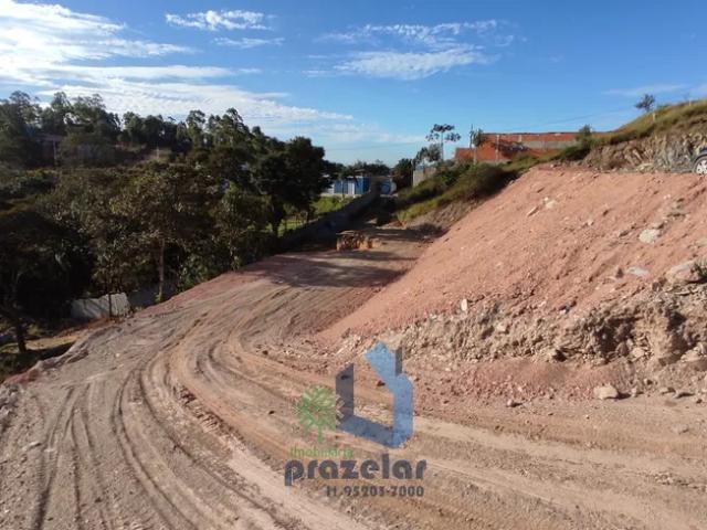 Terreno de 1.600m² em Mairinque