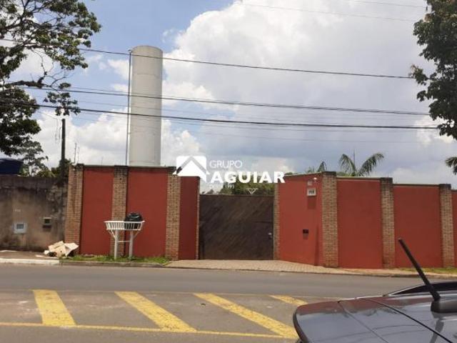 Terreno de 1.800 m² à venda