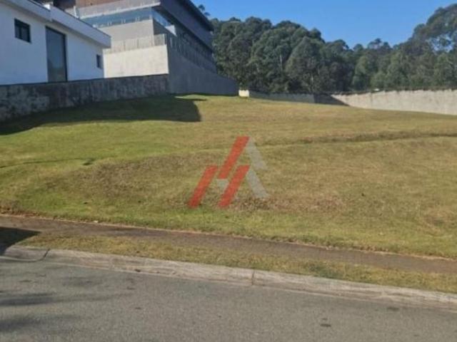 Terreno de 1.810,00 m² em condomínio exclusivo no Tamboré, Santana de Parnaíba SP: sua oportunidade